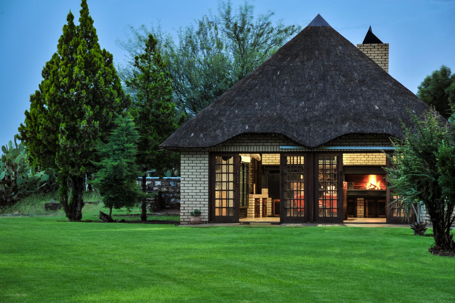 Thuru Safaris - Kalahari Safari Experiences